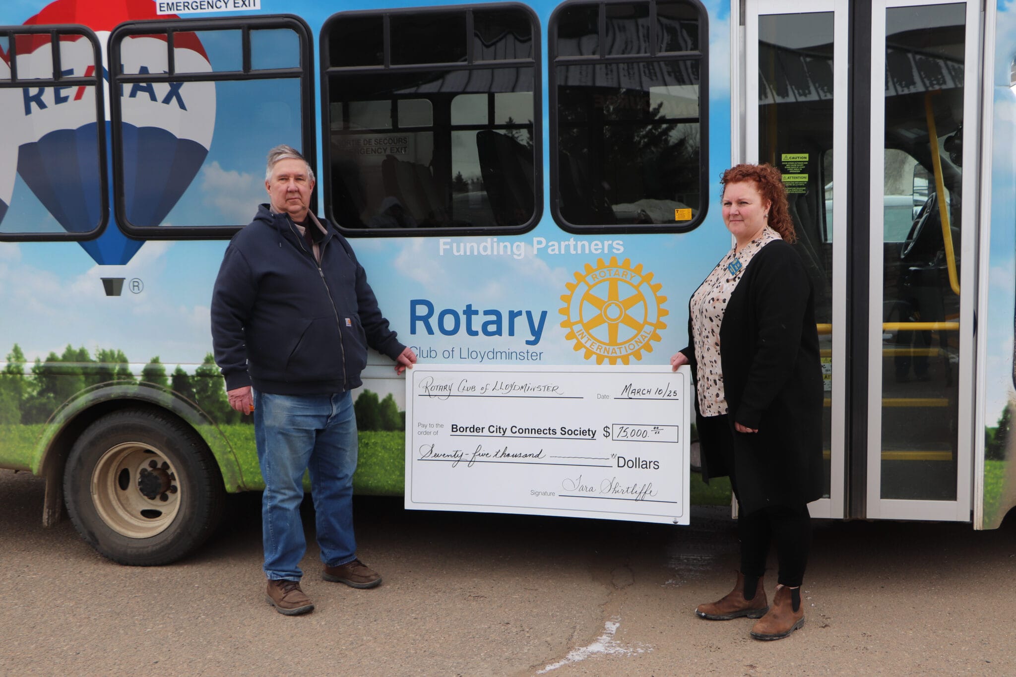 Border City Connects bus purchased with Rotary donation