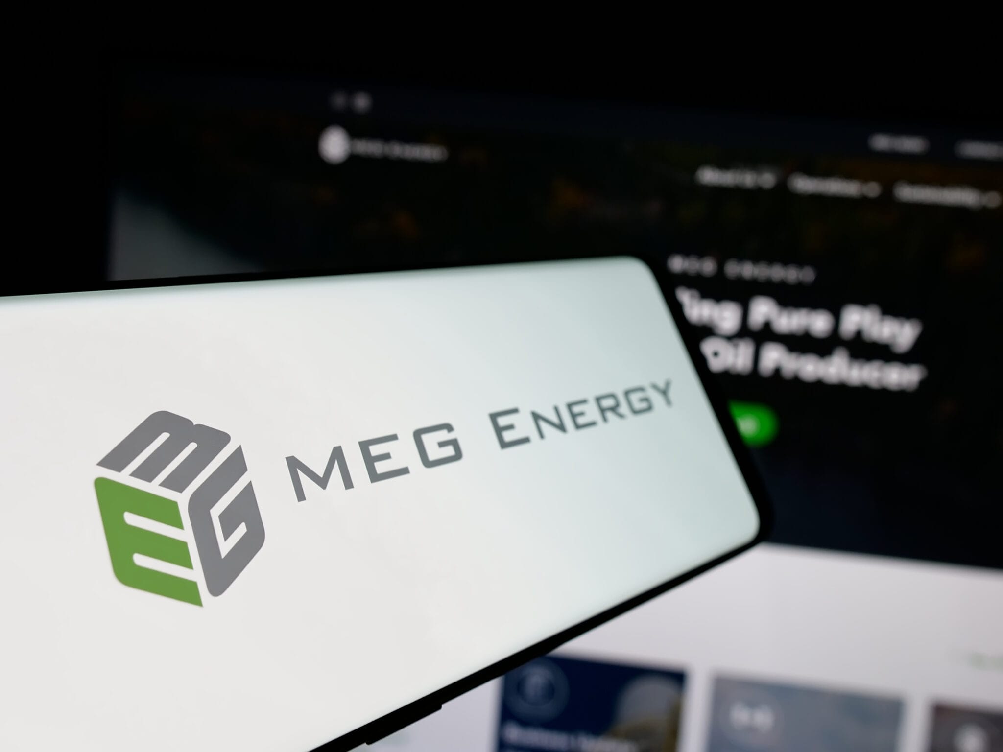 Cenovus announces Strathcona support for MEG deal