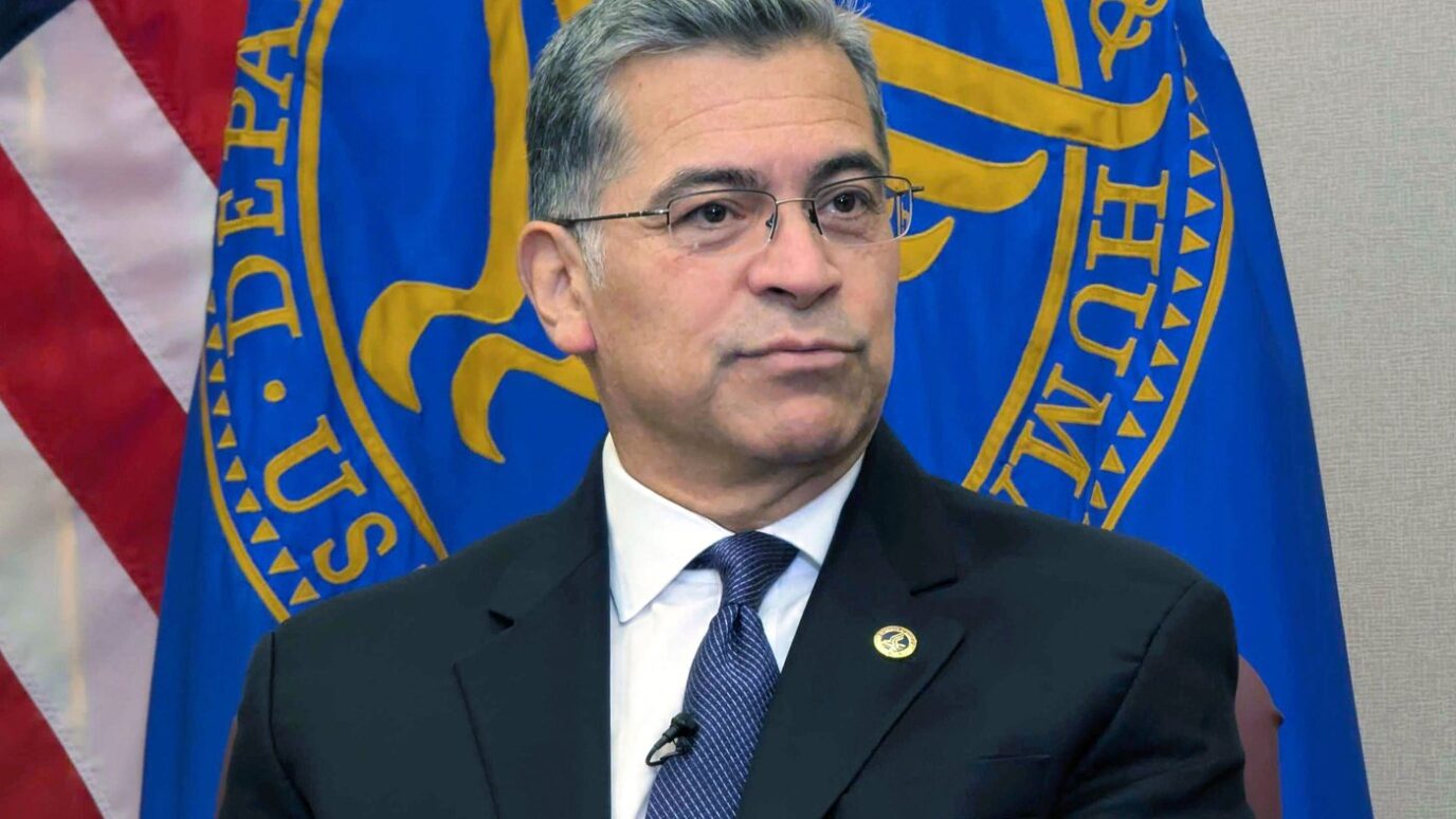 Eight-year-old girl falls to her death at Vancouver highrise, police ...