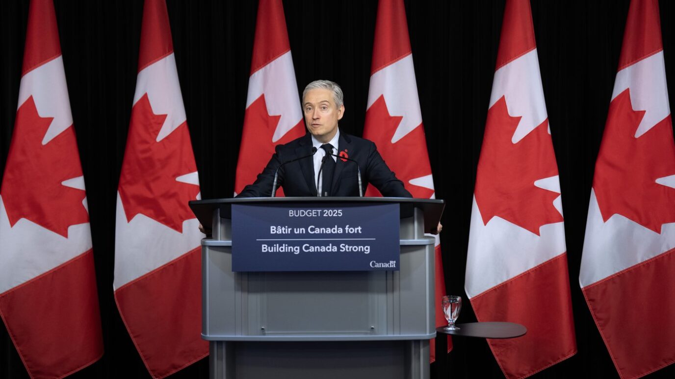 Ontario, feds agree to 1-year child-care extension; average fee to stay ...