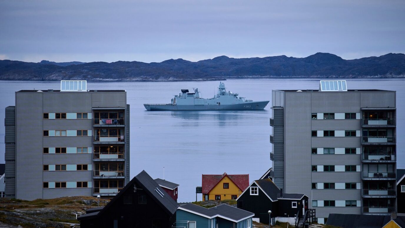 Ottawa runs budgetary deficit of $18.4 billion for April-to-October ...